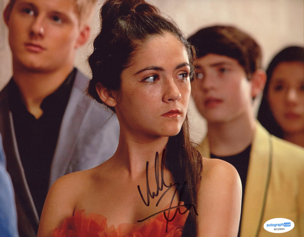 Isabelle Fuhrman Hunger Games Signed Autograph 8x10 Photo ACOA | Outlaw Hobbies Authentic Autographs