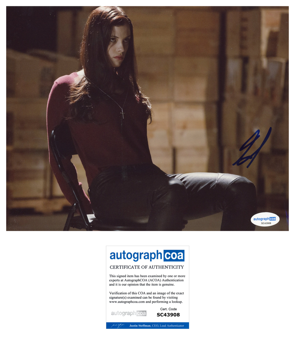Jessica De Gouw Arrow Signed Autograph 8x10 Photo ACOA | Outlaw Hobbies ...