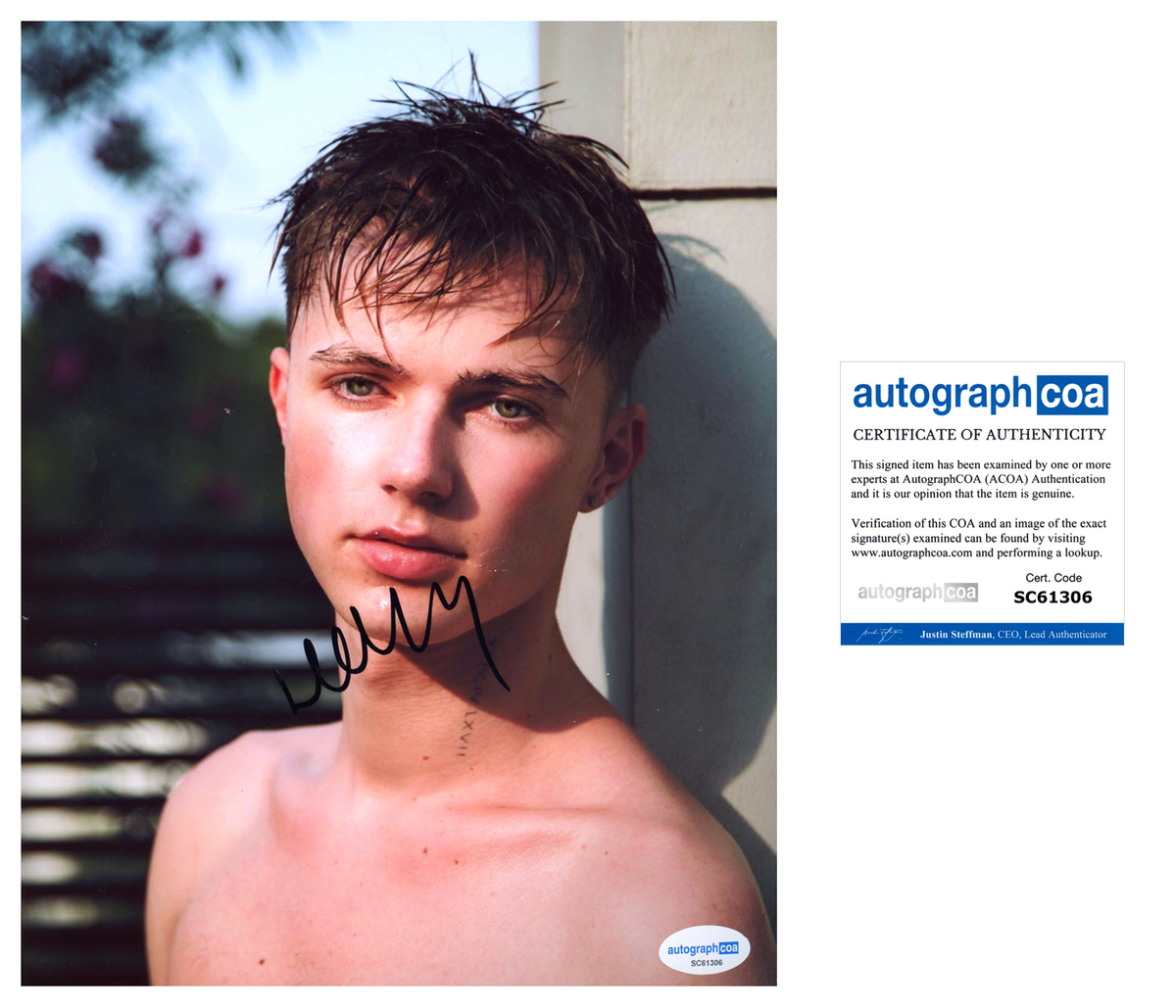 HRVY Signed Autograph 8x10 Photo ACOA | Outlaw Hobbies Authentic Autographs