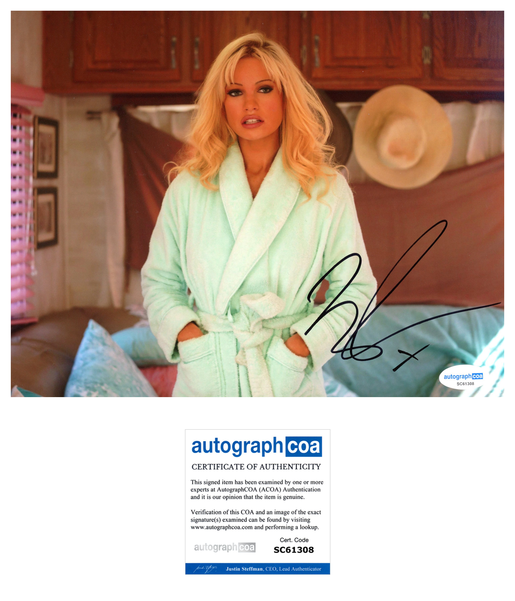 Lily James Pam & Tommy Signed Autograph 8x10 Photo ACOA | Outlaw ...