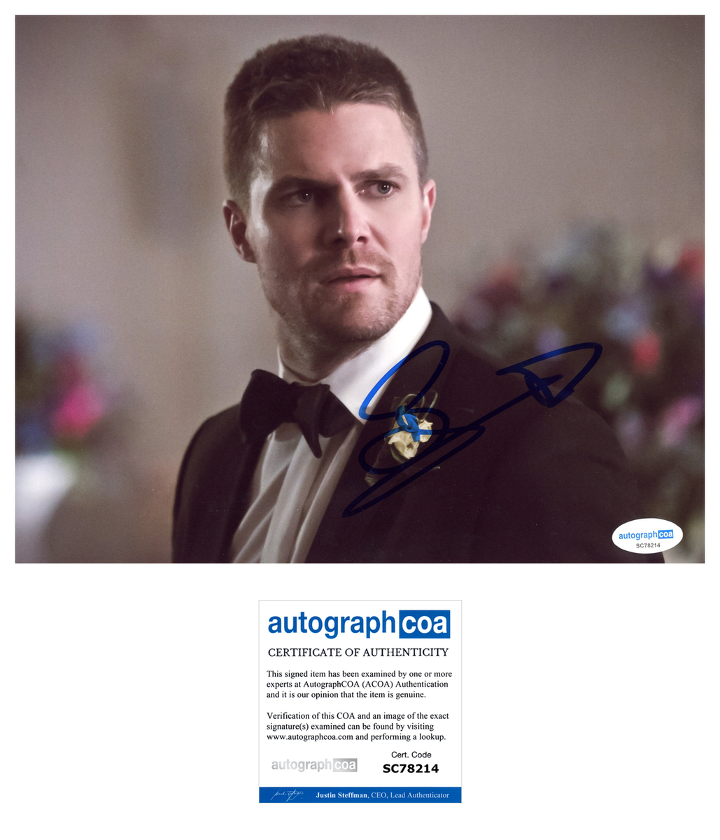 Stephen Amell Arrow Signed Autograph 8x10 Photo ACOA | Outlaw Hobbies ...