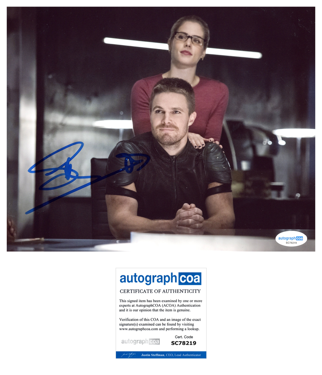 Stephen Amell Arrow Signed Autograph 8x10 Photo ACOA | Outlaw Hobbies ...