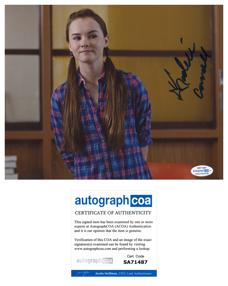 Madeline Carroll Signed Autograph 8x10 Photo ACOA | Outlaw Hobbies ...