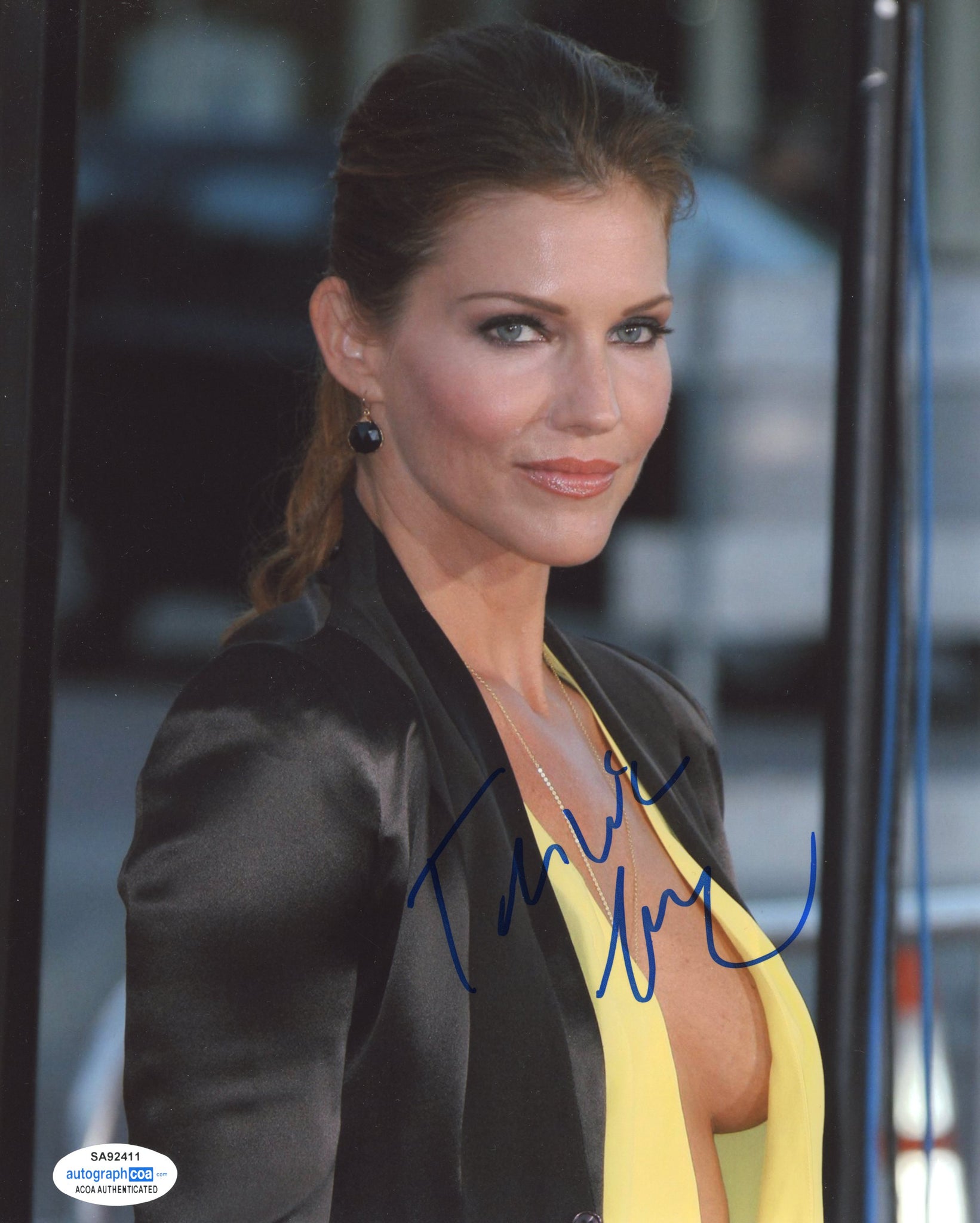 Tricia Helfer Sexy Lucifer Signed Autograph 8x10 Photo Acoa Outlaw