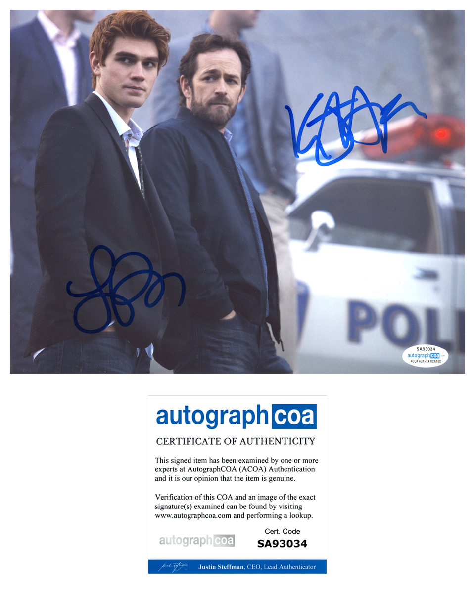 KJ Apa Luke Perry Riverdale Signed Autograph 8x10 Photo ACOA | Outlaw ...