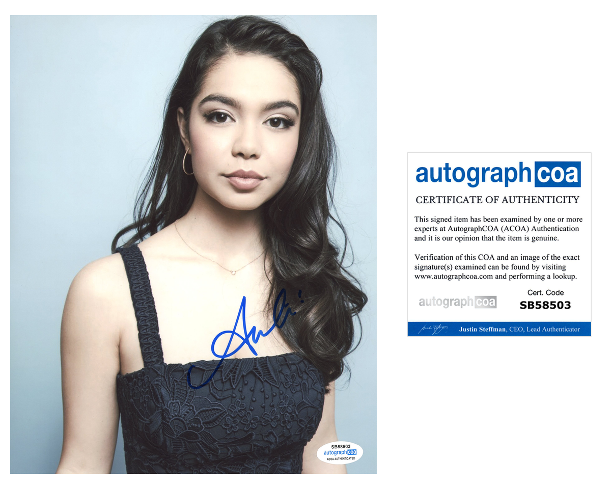 Auli'i Cravalho Moana Signed Autograph 8x10 Photo ACOA | Outlaw Hobbies ...
