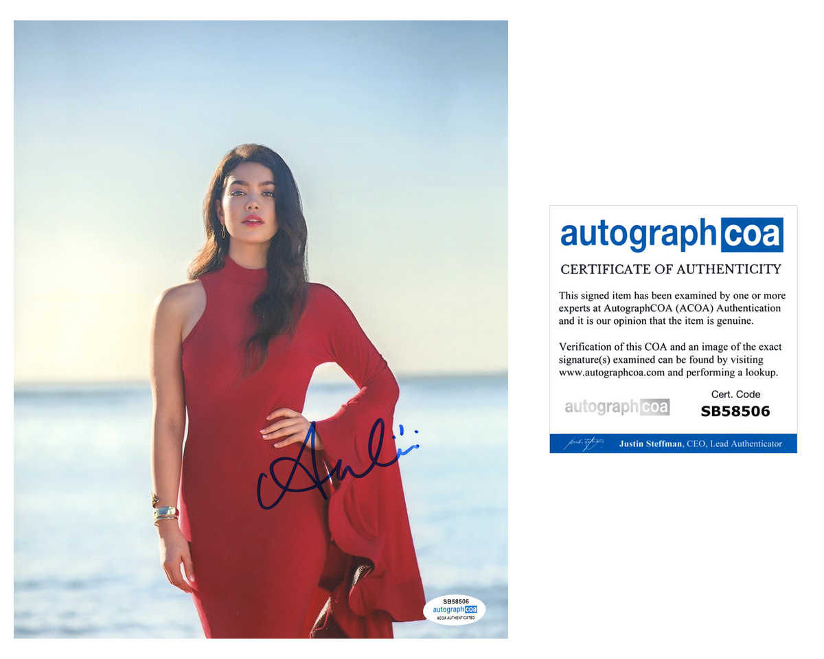 Auli'i Cravalho Moana Signed Autograph 8x10 Photo ACOA | Outlaw Hobbies ...
