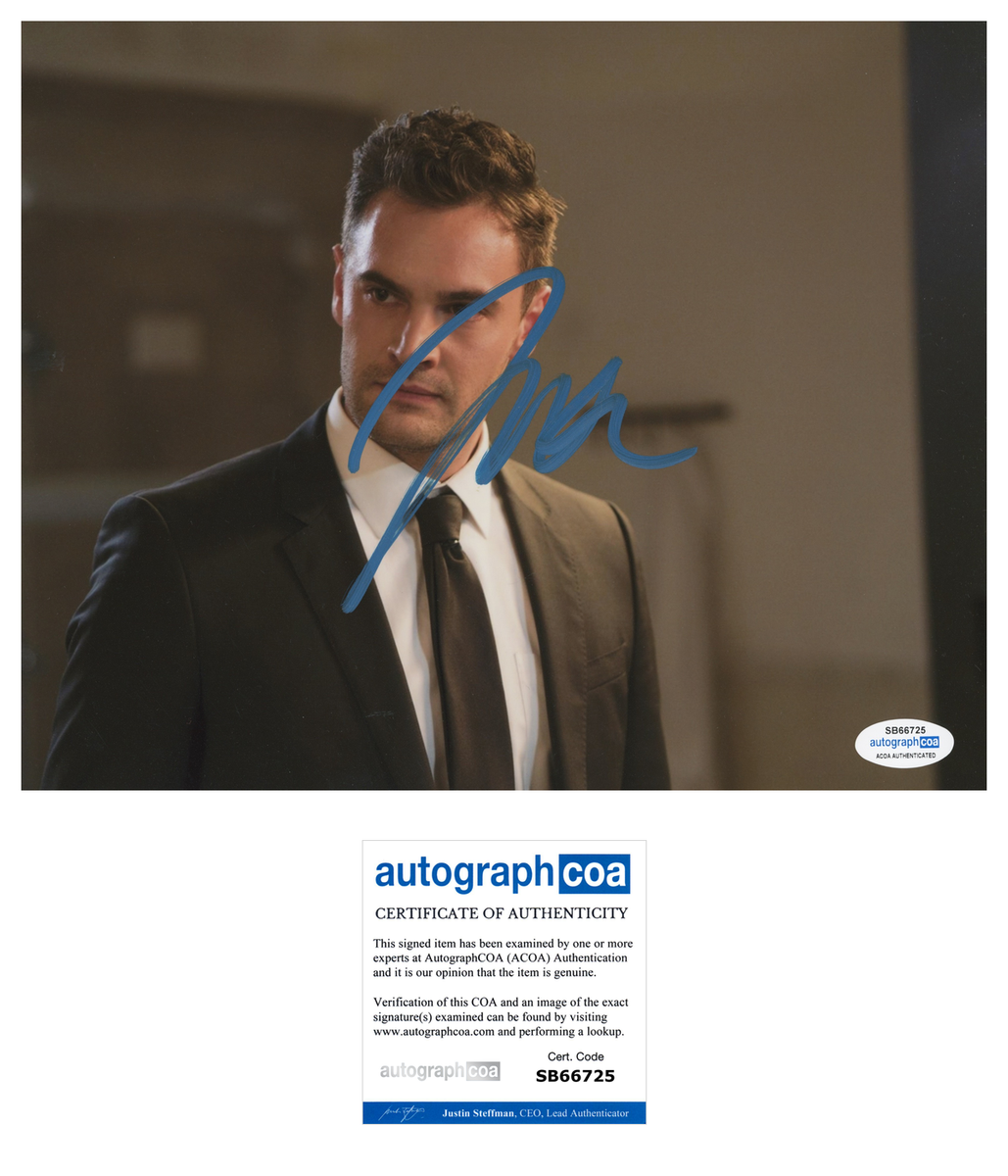 Tom Bateman Behind Her Eyes Signed Autograph 8x10 Photo ACOA | Outlaw ...
