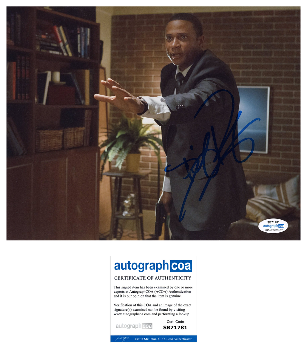 David Ramsey Arrow Signed Autograph 8x10 Photo ACOA | Outlaw Hobbies ...