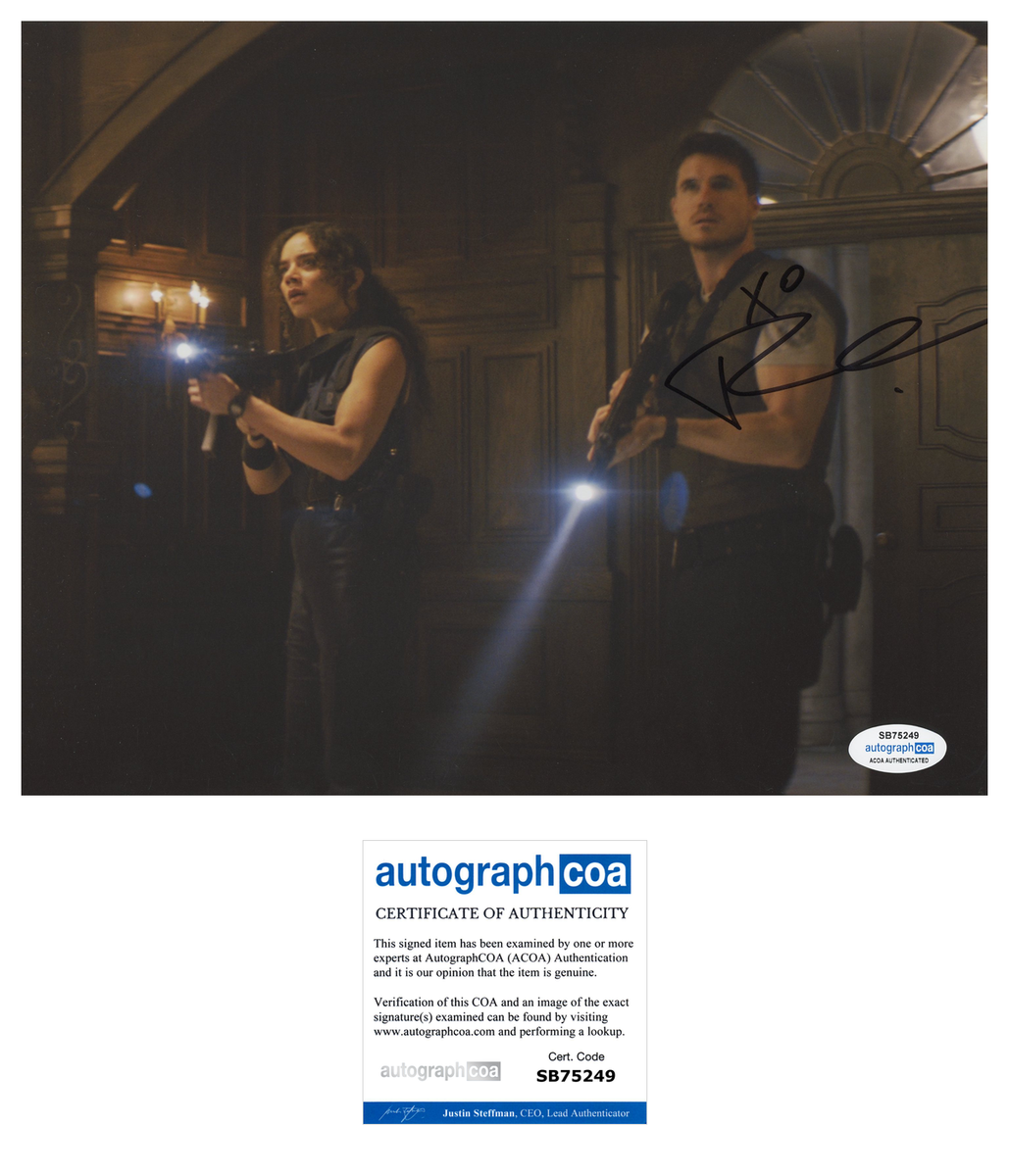 Robbie Amell Resident Evil Signed Autograph 8x10 Photo ACOA | Outlaw ...
