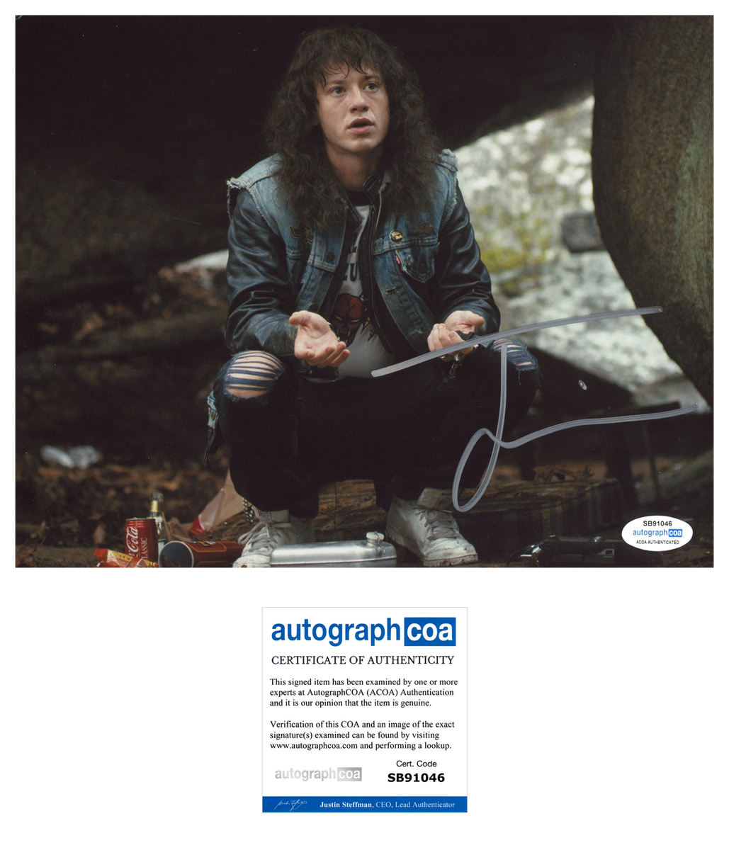 Joseph Quinn Stranger Things Signed Autograph 8x10 Photo ACOA | Outlaw ...