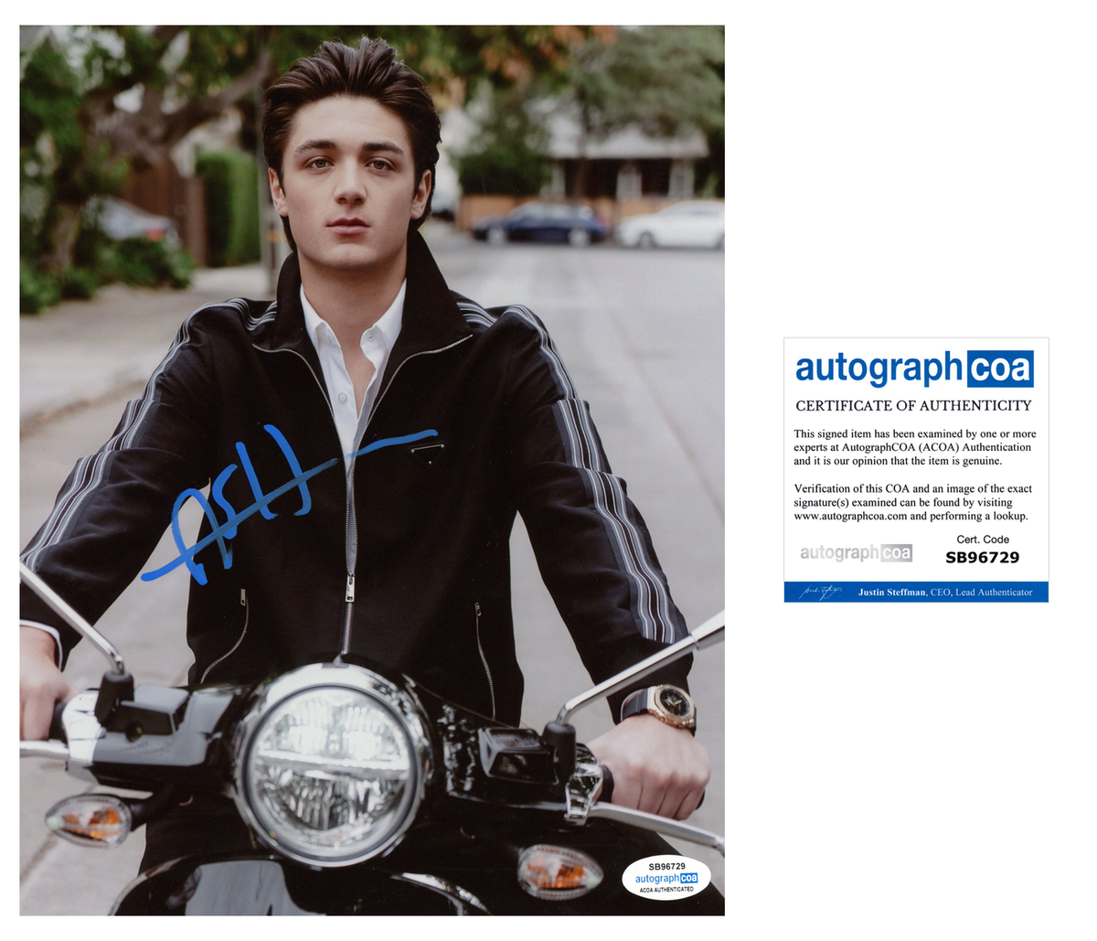 Asher Angel Shazam Signed Autograph 8x10 Photo ACOA | Outlaw Hobbies ...